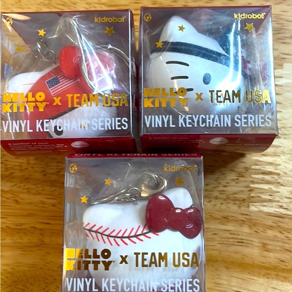 Hello Kitty | Accents | Hello Kitty Team Usa Vinyl Keychain Series Set ...
